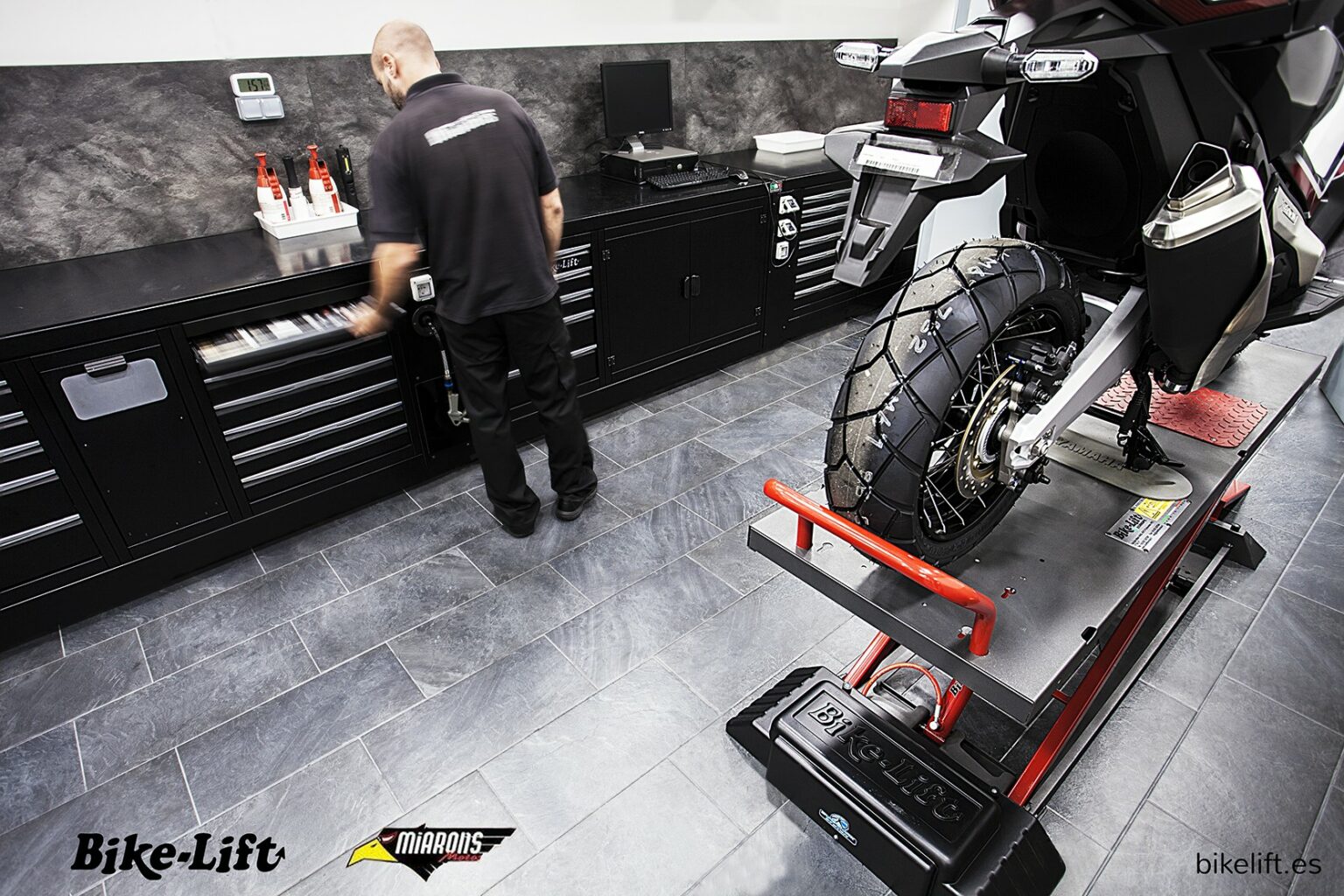 Mobiliario para Taller Mecánico: 5 elementos imprescindibles – Disprone